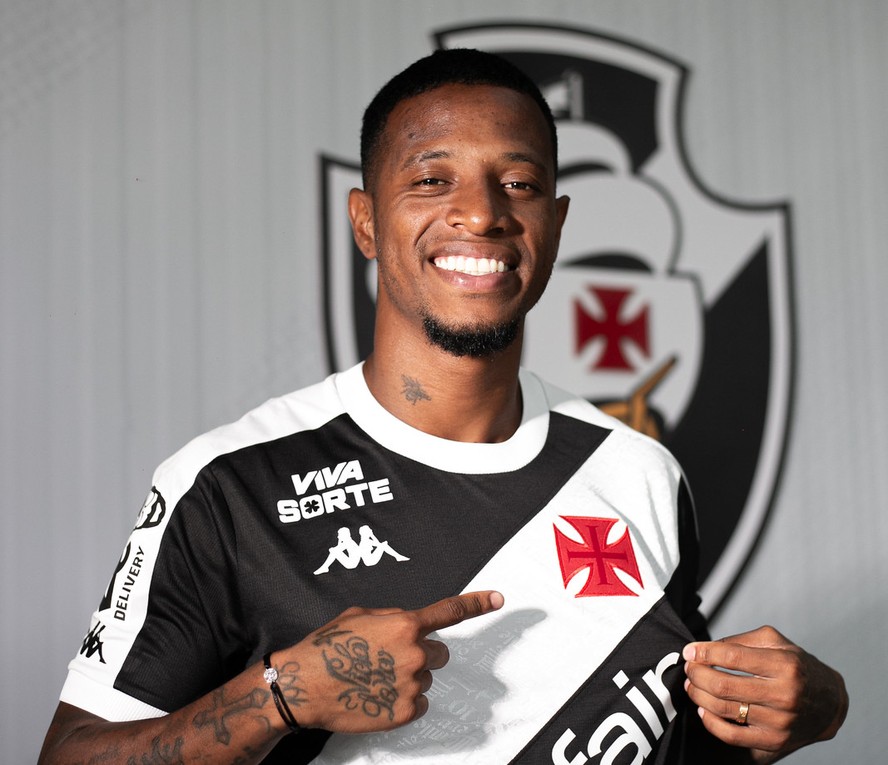 Vasco anuncia a contratação de Tchê Tchê, ex-Botafogo