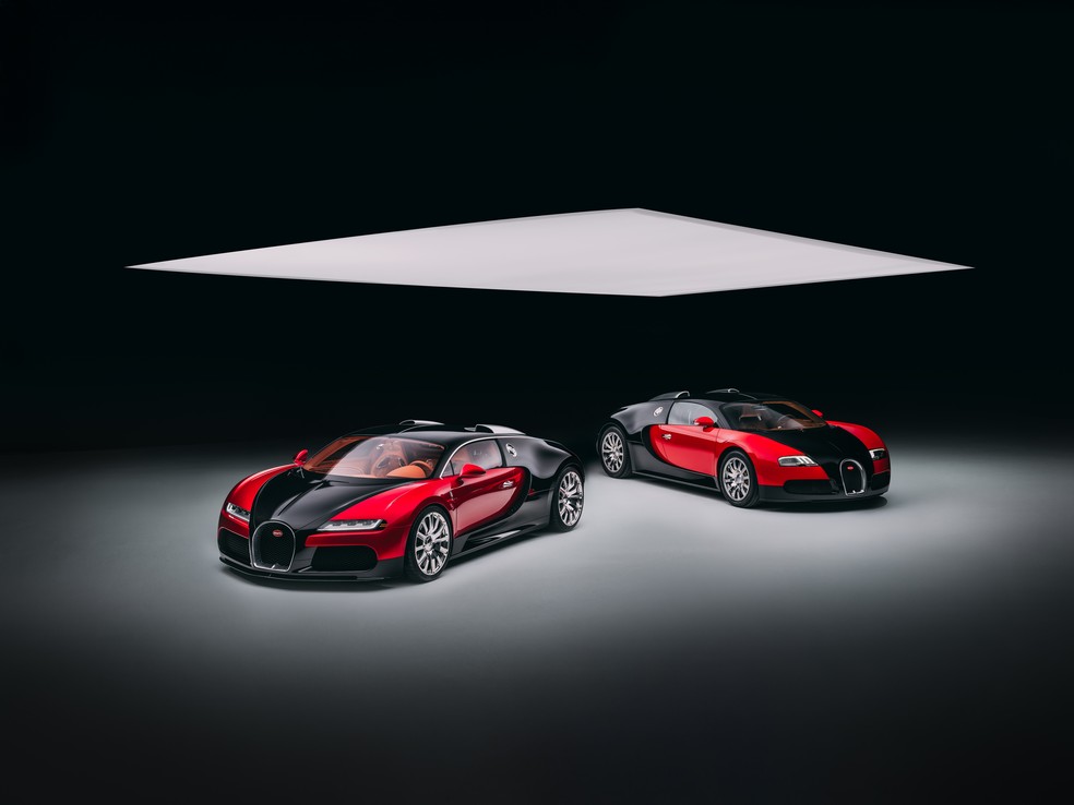 Passado e presente: Bugatti 'revive' Veyron em homenagem aos 20 anos do ...