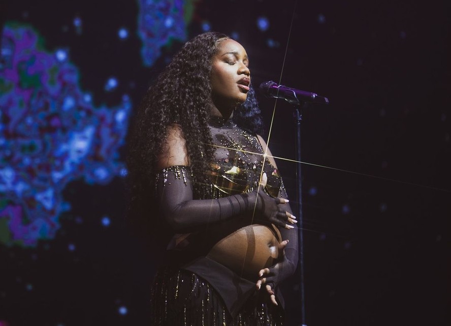 Iza dedicou música romântica a Yuri Lima e se declarou no último show ...