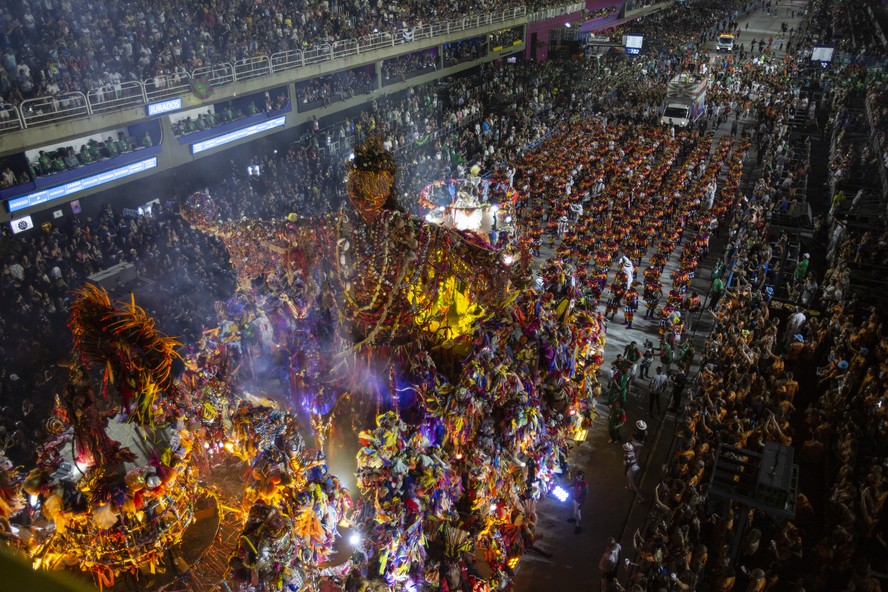 Qual é a data do carnaval 2026? Saiba se é feriado ou ponto facultativo