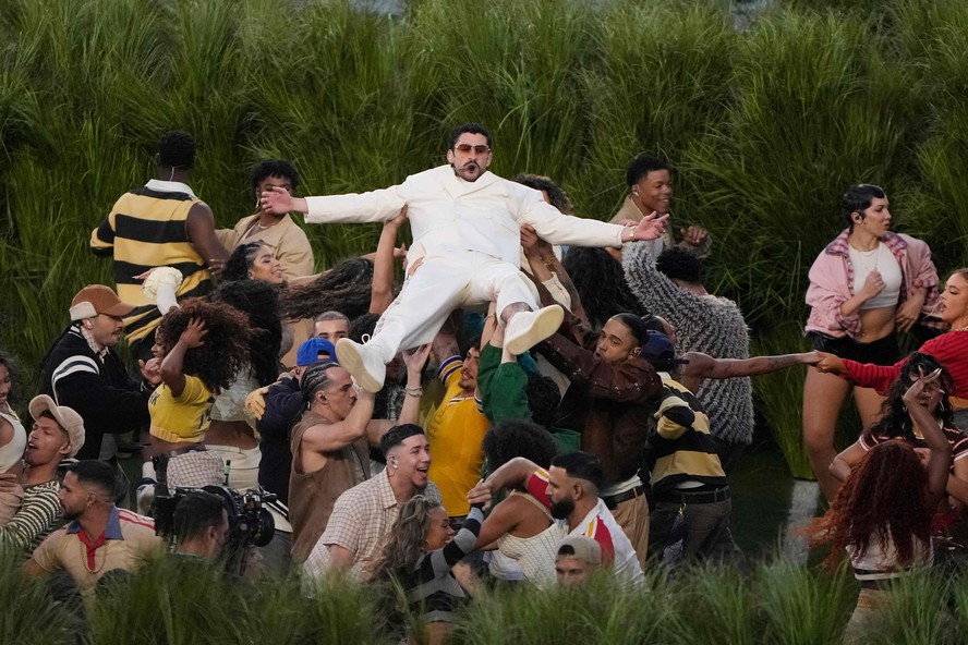 Republicanos temem que ataque de Trump a latinos e a show de Bad Bunny ...