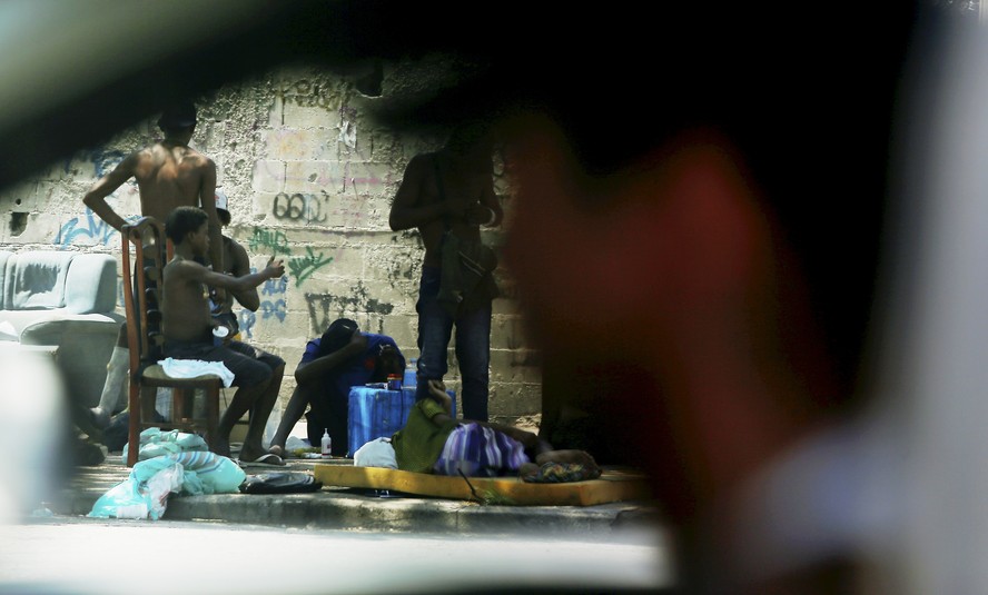 Rio tem cracolândias em todas as regiões, e 86% dos moradores de ruas ...