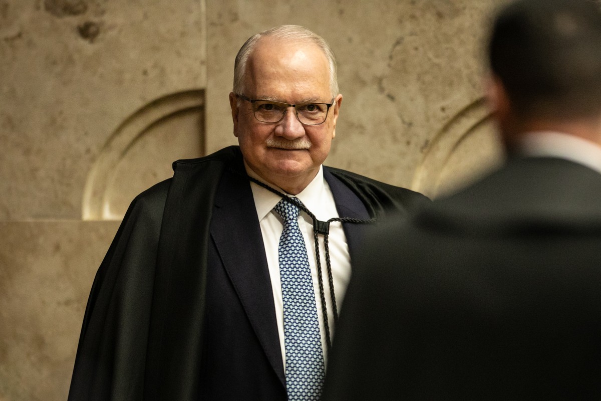 Fachin defende contenção do Judiciário e diz que STF não pode invadir ...