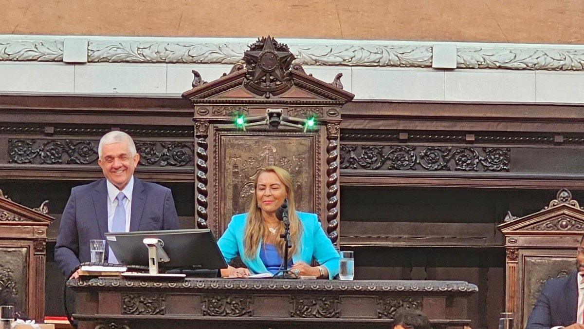 Drone, copo personalizado e gafe: a eleição da Alerj que você não viu