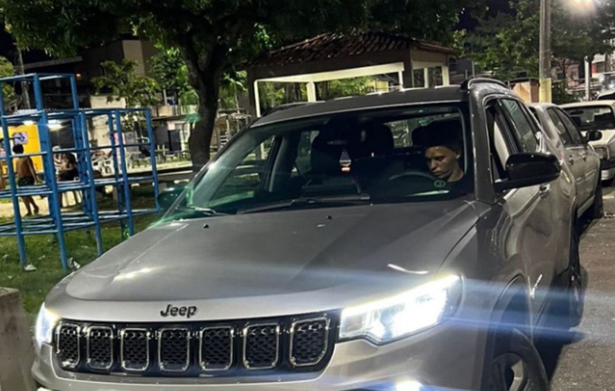 Matheus Gonçalves, do Flamengo, afirma que carro roubado após sair do ...