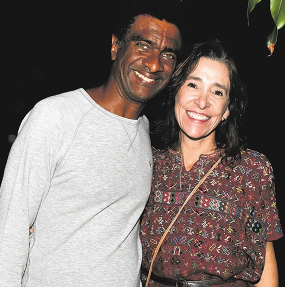 Hélio de La Peña prestigia exposição de Jorge Barrão e Josh Callaghan