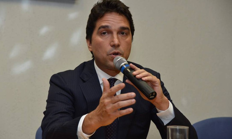 Homem de Eduardo Cunha na Caixa é punido com censura ética oito anos depois