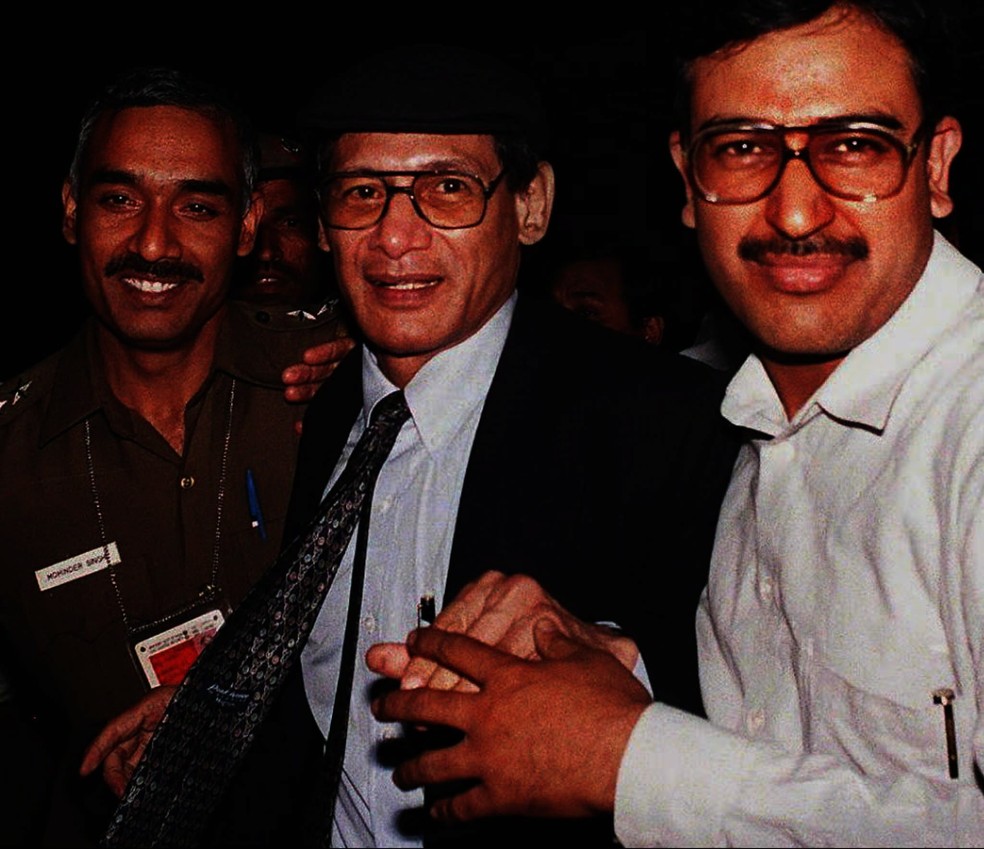 Assassino em série 'A Serpente' deixa prisão no Nepal para ser ...