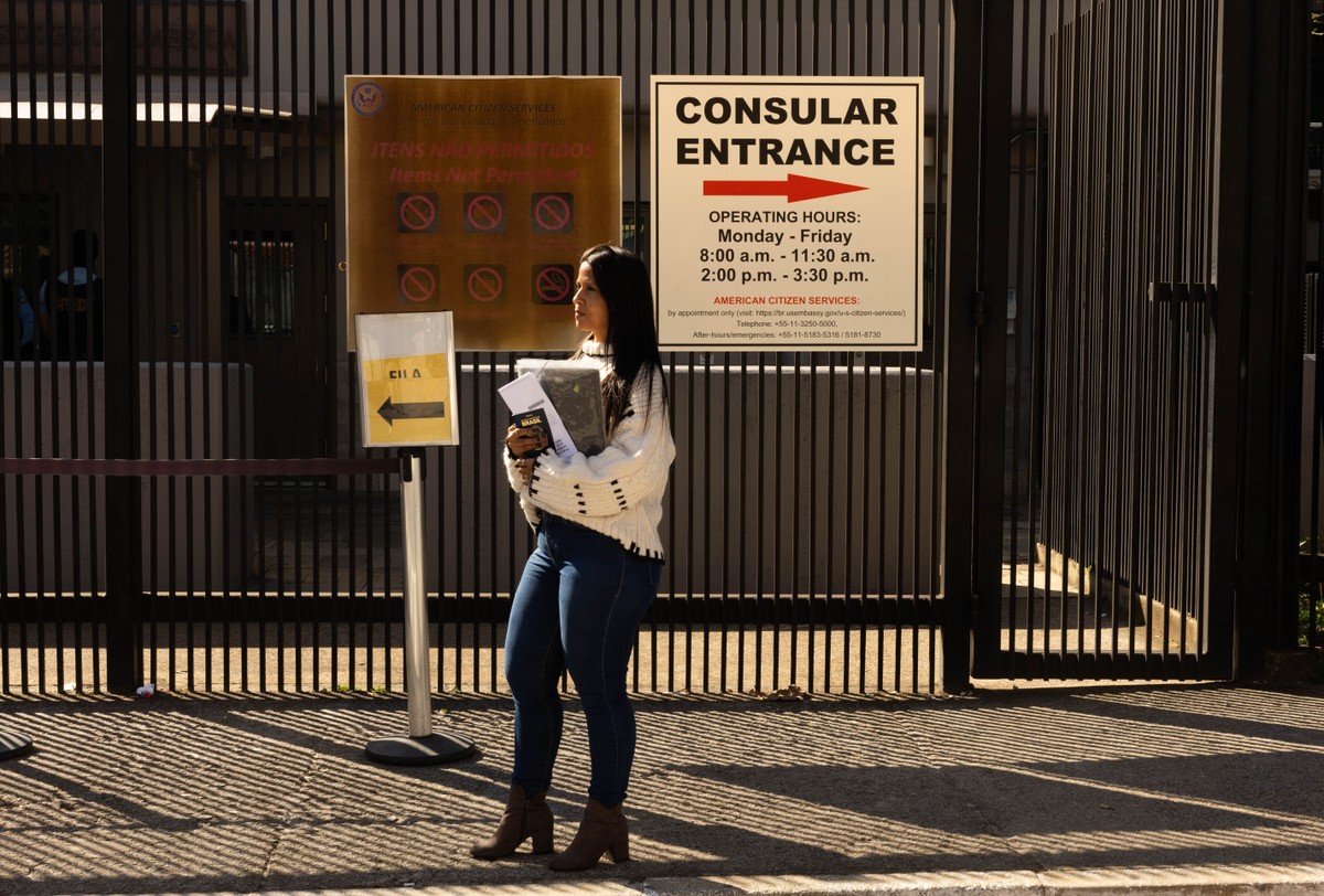 Visto americano: fila no consulado em São Paulo tem demora de 414 dias