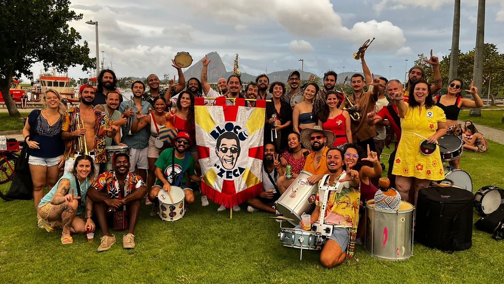 Mais de 30 blocos tomarão as ruas neste domingo, na tradicional ...