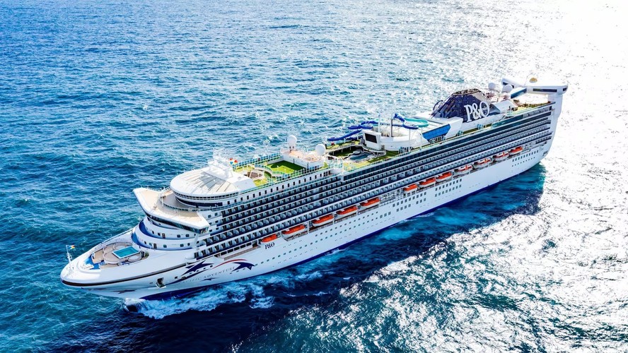 Corpo é encontrado no mar após homem desaparecer em navio de cruzeiro ...