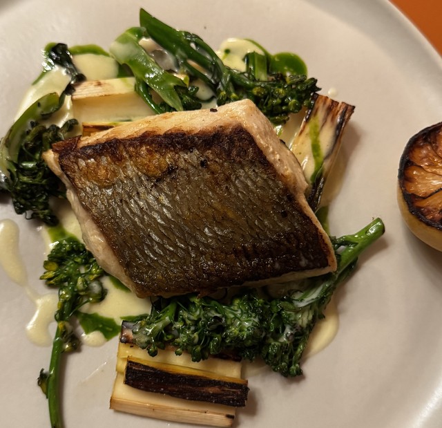 Alta gastronomia em bandejinha: chef Rafa Costa e Silva assina menu do ...