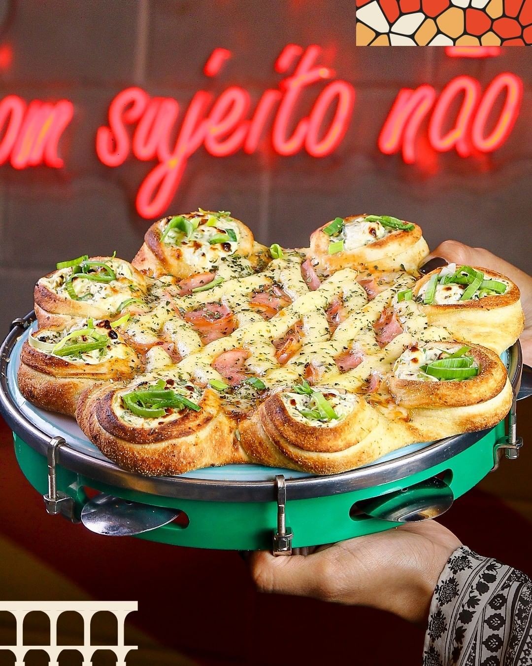 ‘Bizarrice gastronômica'? Pizza de pudim impressiona clientes e divide ...