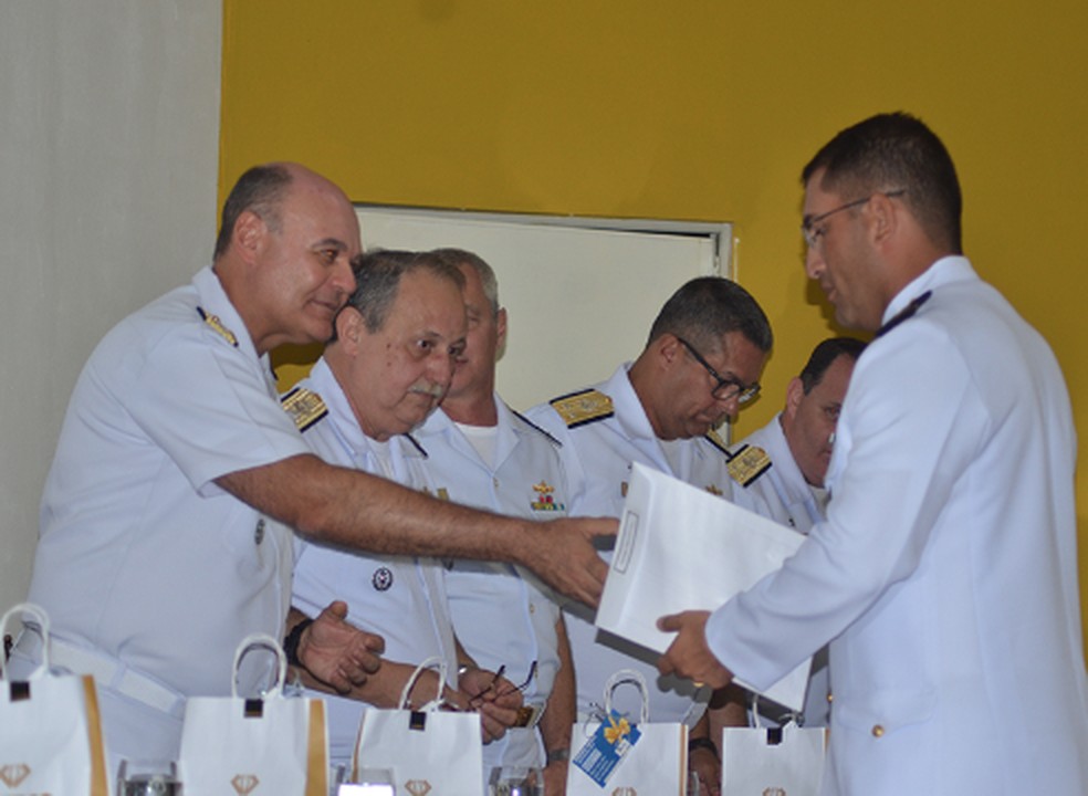 Do ministro ao sargento: os envolvidos de tentar trazer as joias de R ...