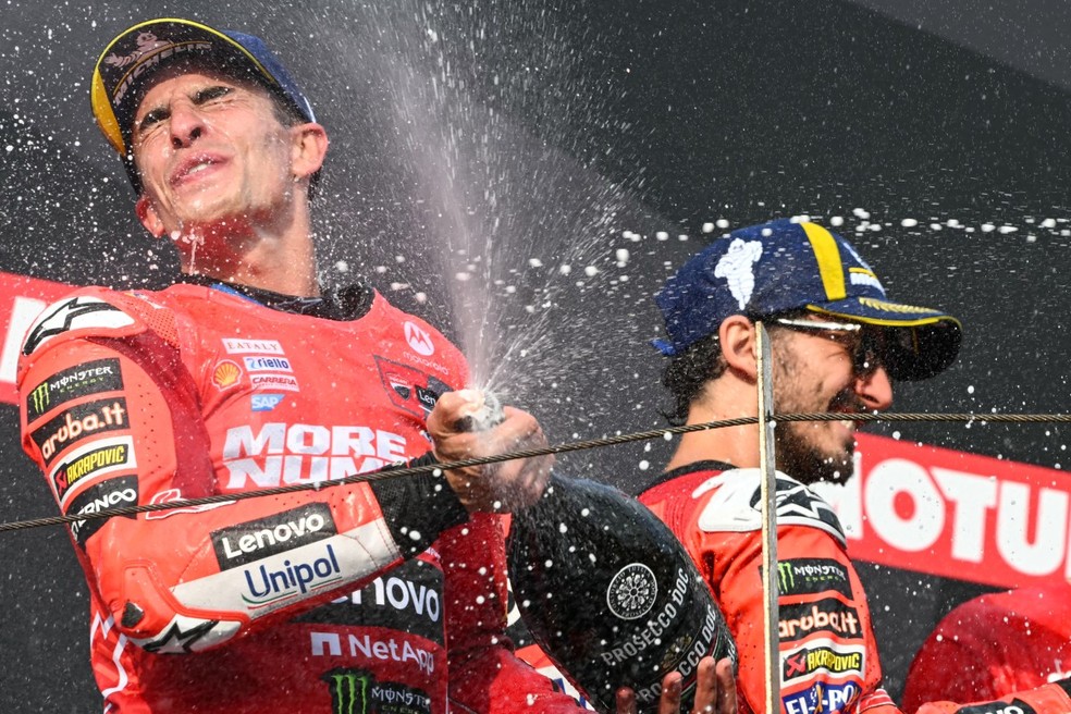 Espanhol Marc Márquez conquista 7° título na MotoGP e se aproxima de ...