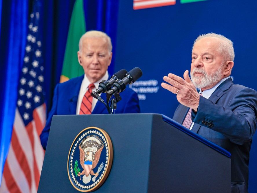 Lula diz que torce para Biden ser reeleito presidente dos Estados Unidos