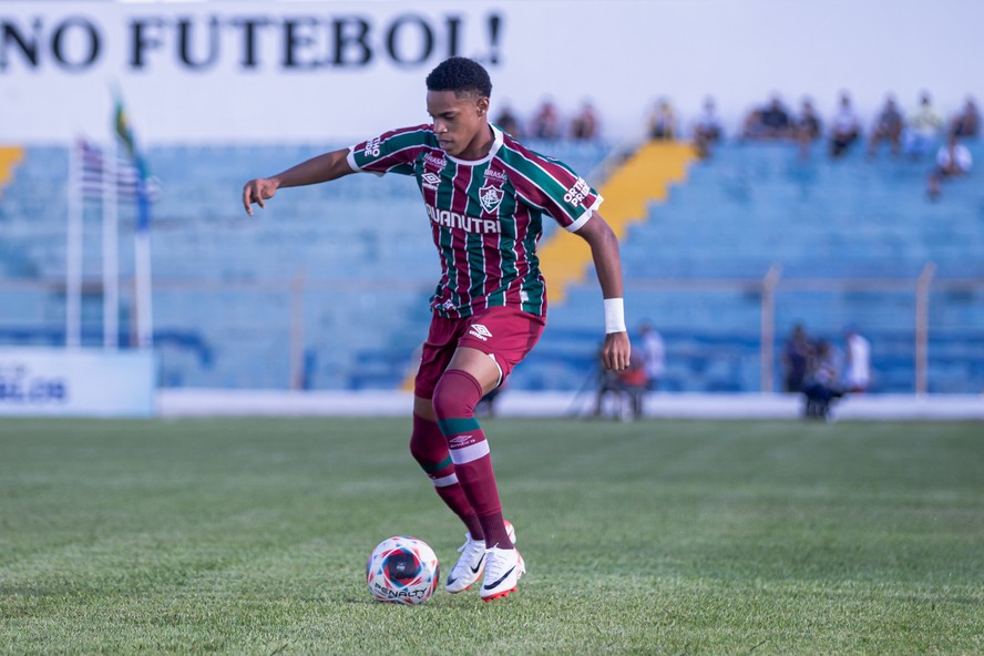 Joia do Fluminense, Matheus Reis é convocado pela seleção sub-18 do México