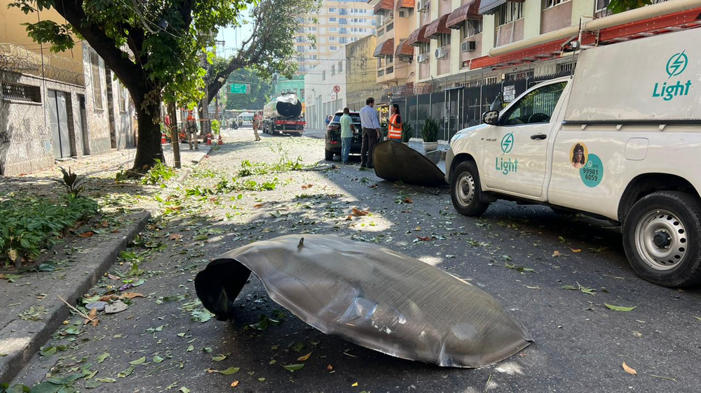 Explosão em caminhão-tanque assusta moradores e interdita rua em Vila ...