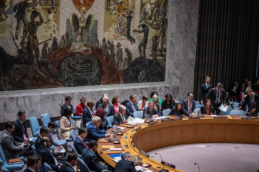 Conselho de Segurança da ONU apoia Guterres, declarado 'persona non ...