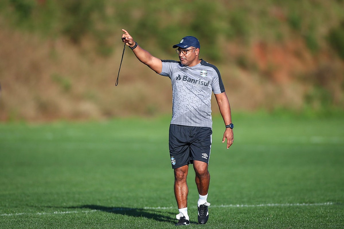 Pressão no Grêmio faz Roger Machado se sentir incompreendido