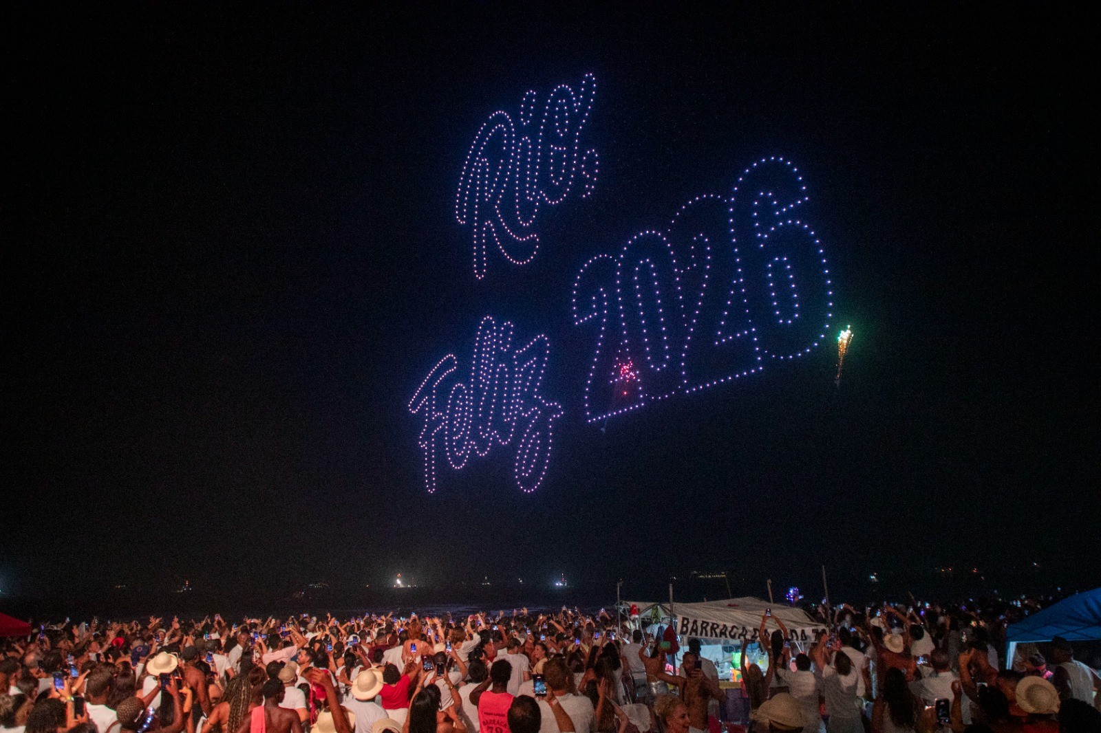 Show de drones no réveillon com Alok: apresentação ao som de funk e ...