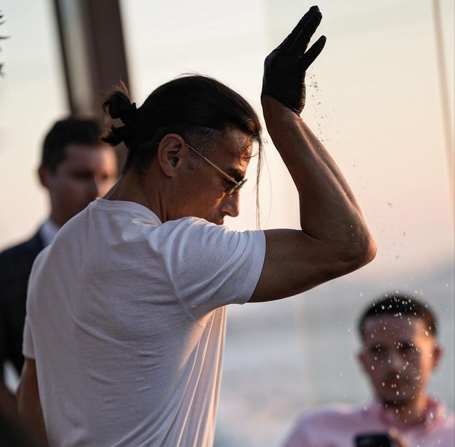 Chef do ‘bife de ouro’, Salt Bae fecha restaurante em Nova York, e ...