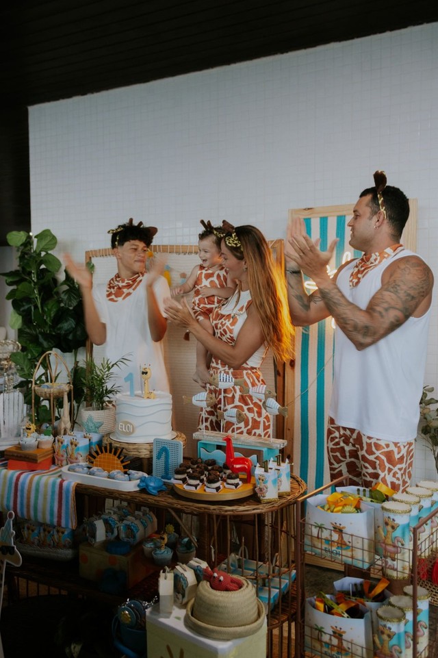 Atleta Ingrid Vasconcelos celebra 1 ano do filho em festa sensorial e ...