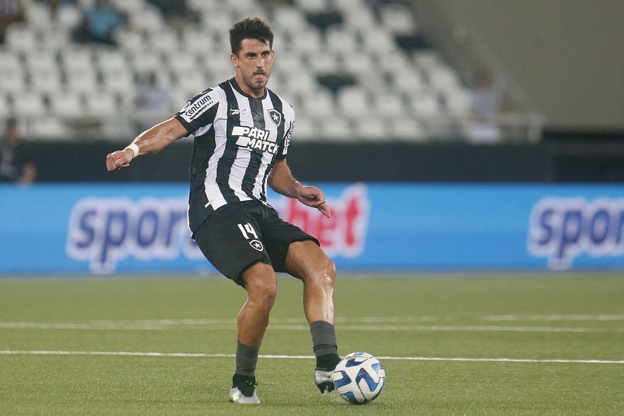 Botafogo prepara oferta para ter Gabriel Pires em definitivo, diz ...