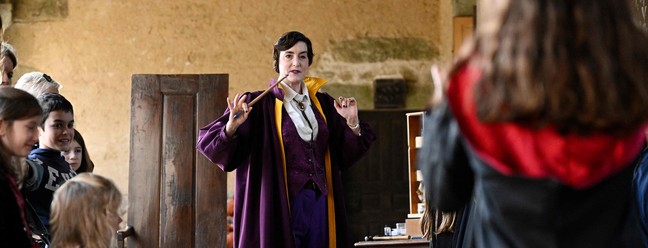 Na França, castelo vira uma Hogwarts sem Harry Potter e causa polêmica ...
