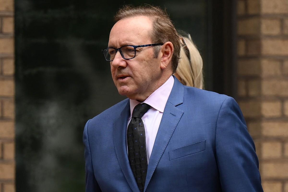 Kevin Spacey pode pegar prisão perpétua se for condenado em julgamento ...