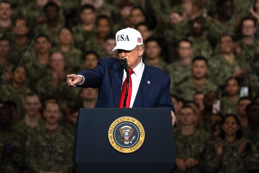 Trump confirma 'ataque de grande escala' à Venezuela e diz que Maduro ...