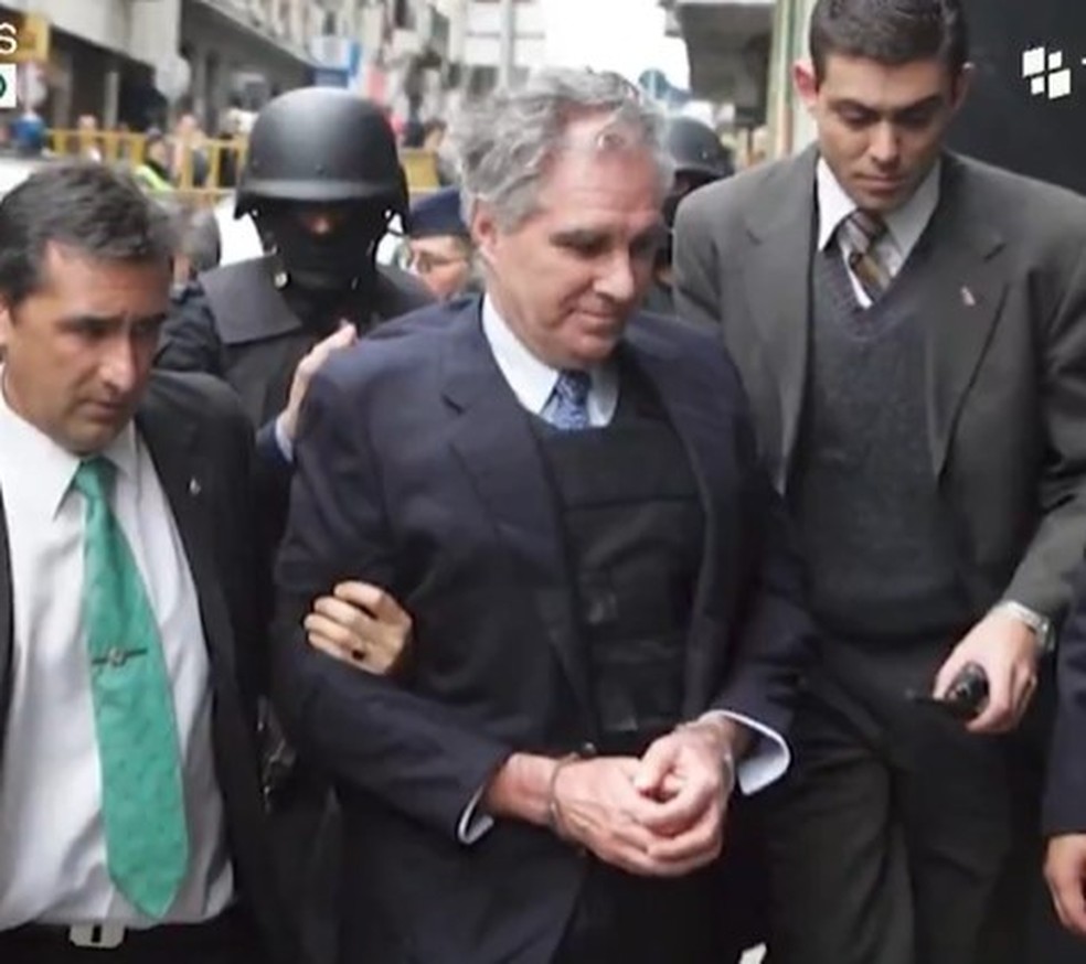 Justiça uruguaia condena ex-banqueiro a 9 anos de prisão por fraude em 2002
