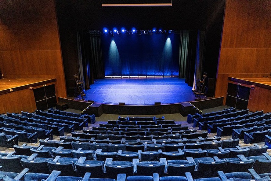 Teatro Adolpho Bloch mudará de nome a partir de 2026