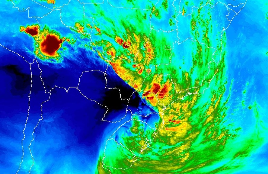 Ciclone extratropical põe São Paulo e região Sul em alerta