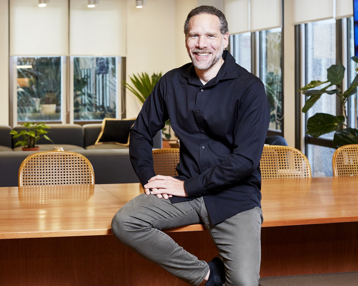 'A indústria de venture capital não parou', diz líder do SoftBank no Brasil