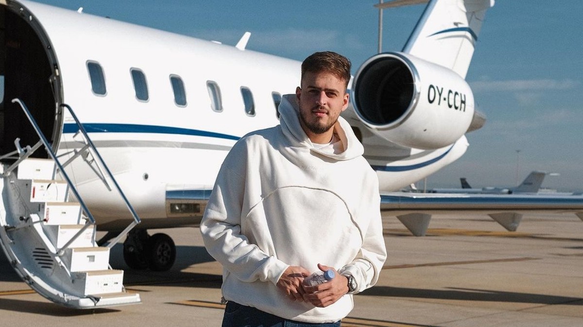 De onde vem a fortuna de Jon Vlogs, influenciador e criador de conteúdo ...