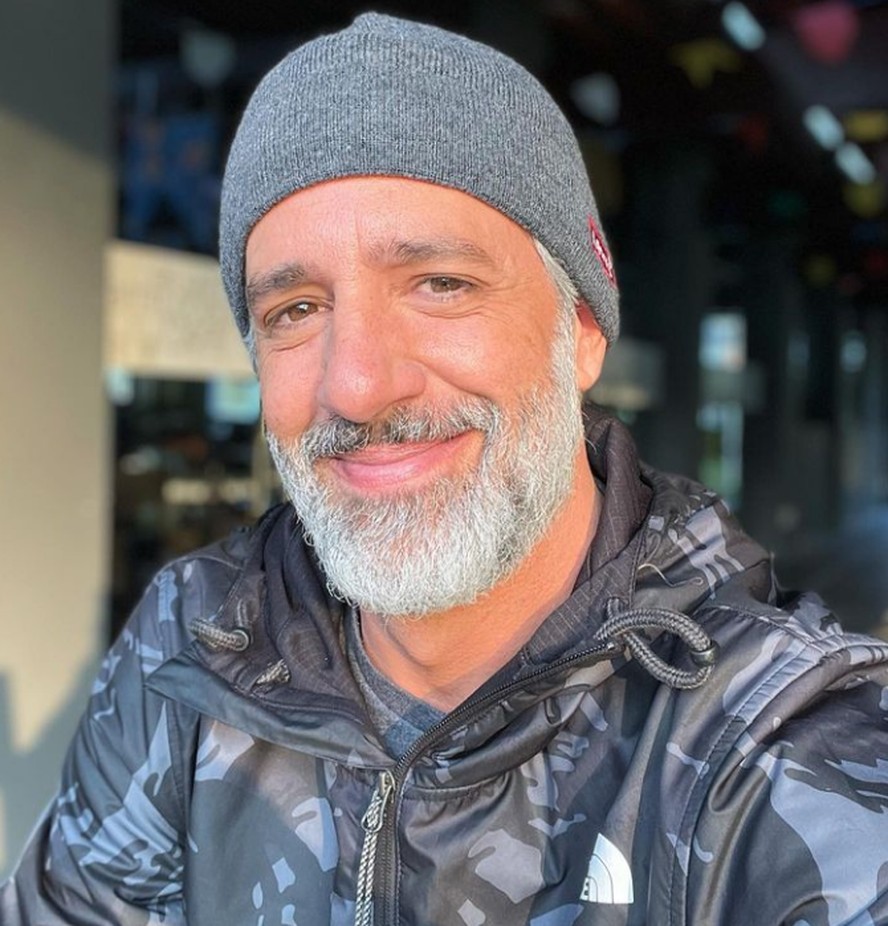 Fotos de influencer brasileiro são roubadas e usadas em golpe milionário na Austrália