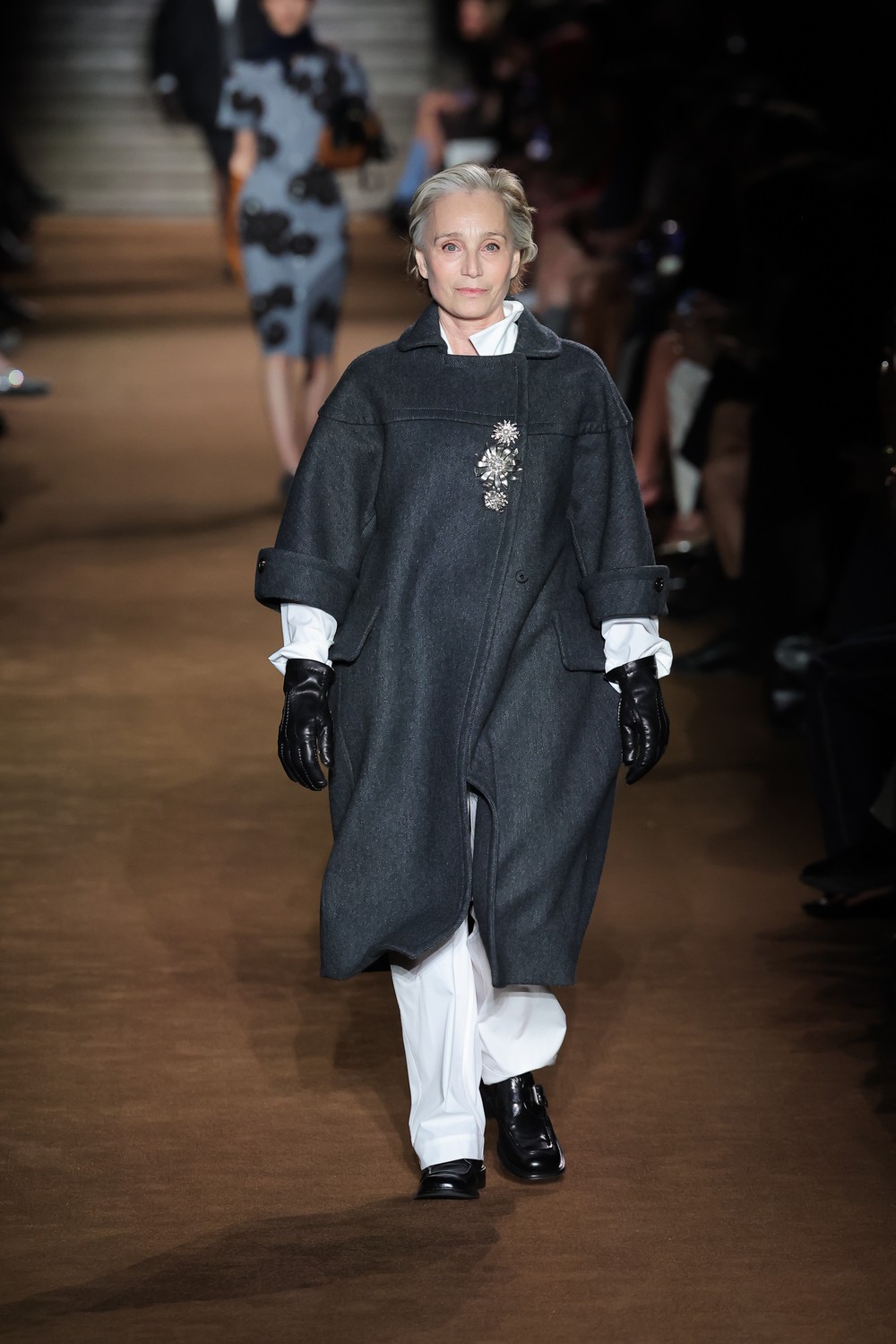 Semana de Moda de Paris mostra coleções contidas para o inverno 2024