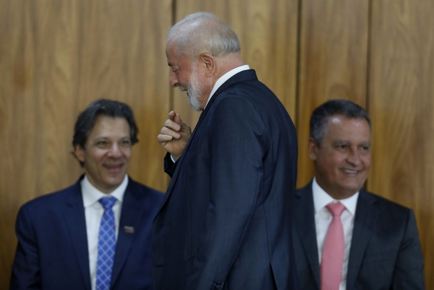 Lula diz ser 'separador' de brigas entre Haddad e Rui Costa