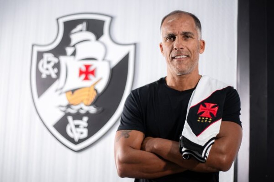 Pedrinho confirma Felipe como técnico do Vasco na reta final do Brasileirão