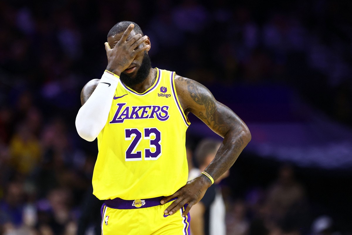 LeBron sofre pior derrota na carreira em passeio do Philadelphia sobre ...