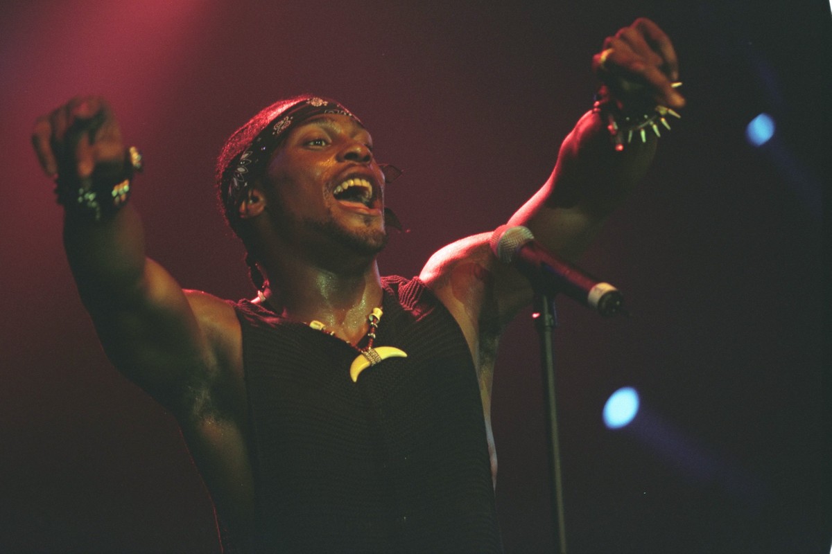 Morre D'Angelo, ícone do neo soul americano, aos 51 anos