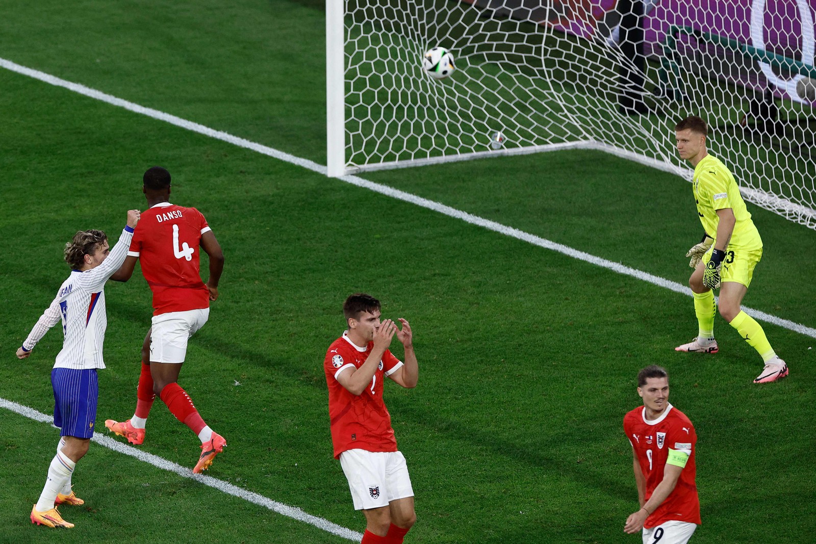 Com Eurocopa, Sportv lidera audiência da TV paga