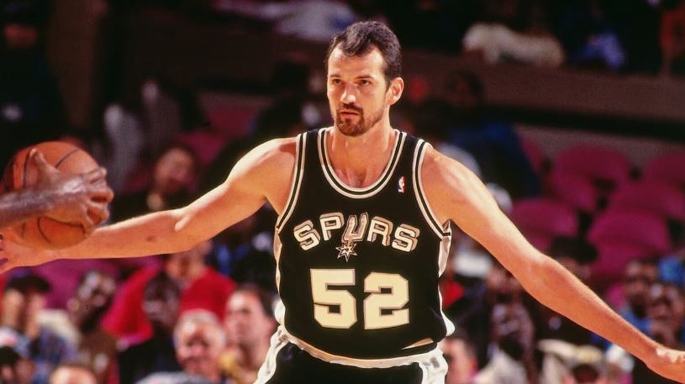 Além de Wembanyama: NBA coleciona 'gigantes' até mais altos do que o ...