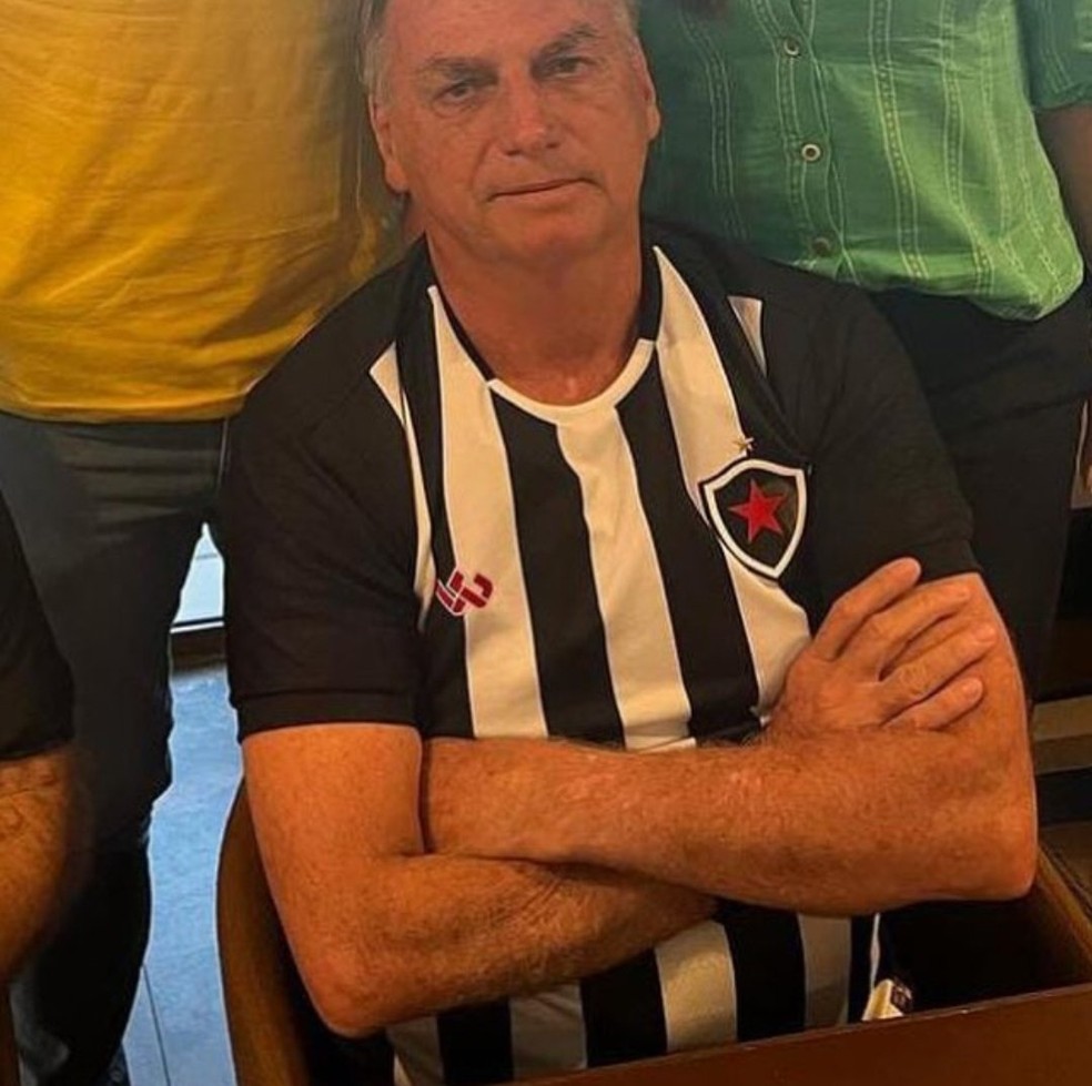 Campeão paraibano, técnico 'faz o L' e critica Bolsonaro após título ...