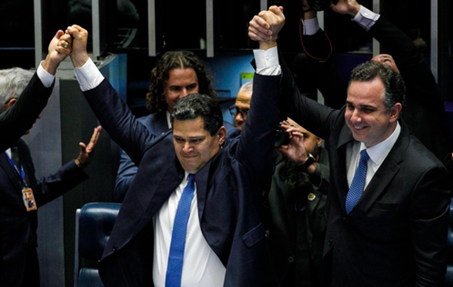 Alcolumbre faz aceno a Lula após ser eleito: 'Nenhum senador tem a ...