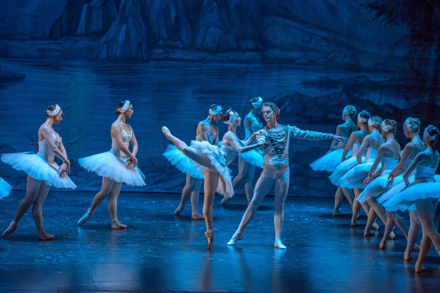 'O Lago dos Cisnes' ganha montagem da Cia Ballet Clássico de São ...