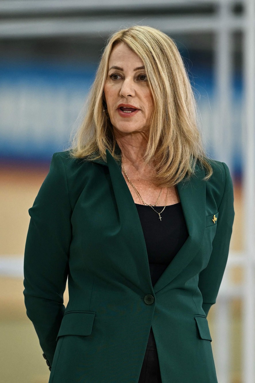 Por onde anda Nadia Comaneci, lenda da ginástica que tirou a primeira ...