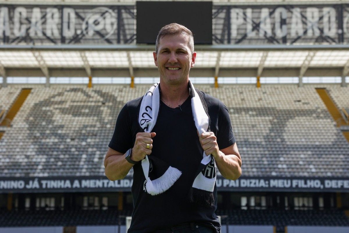 Após passagem relâmpago pelo Santos, Turra acerta com o Vitória de ...