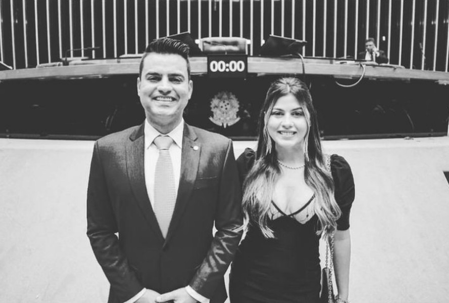 Deputado irmão de vereadora morta no Ceará presta homenagem: 'Maior ...